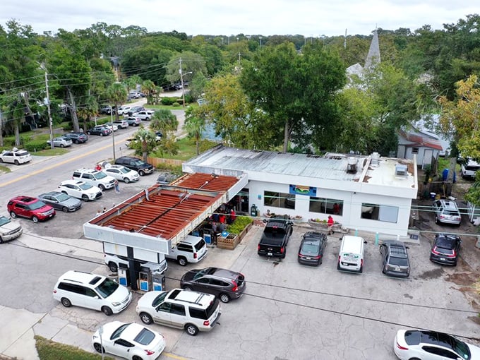 From above, it looks like any converted gas station. Inside, it's burger nirvana—proof that culinary treasures often hide in plain sight.