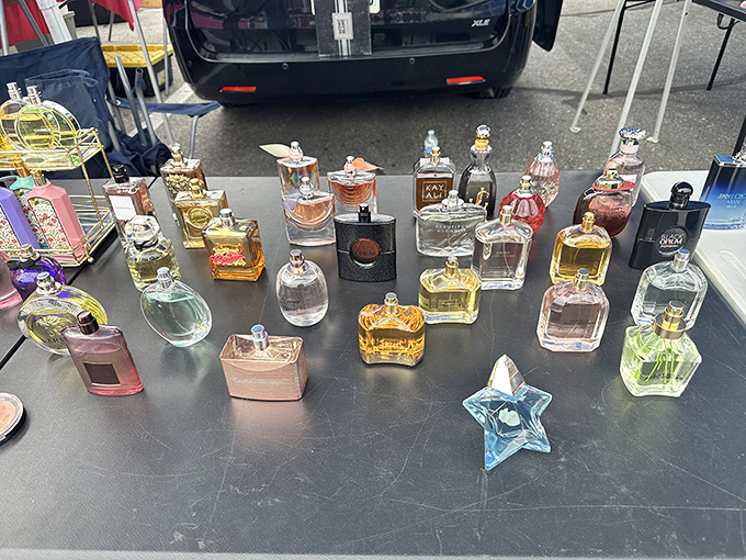 Fragrance heaven for perfume enthusiasts! Designer scents at prices that won't leave your wallet smelling less than fresh.