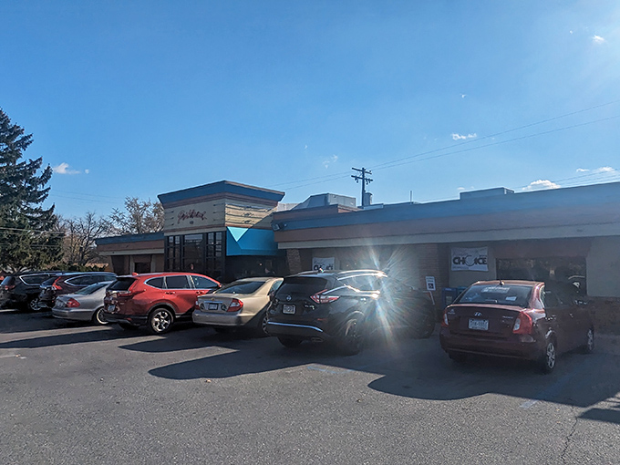 Full parking lot—the universal sign language for "the food here is worth waiting for." Pennsylvania knows its priorities.