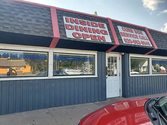 Daylight reveals the blue siding and straightforward signage. Like a trusted friend, Skaets doesn't need flashy introductions—its reputation speaks volumes.
