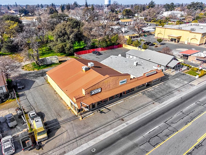 An aerial view reveals Gridley's compact downtown, where everything you need sits within easy reach—the ultimate retirement convenience.