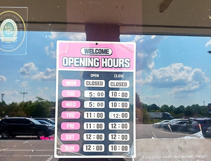 Plan your visit wisely—these hours tell you when the queens are ready to serve up soul food worth scheduling around.