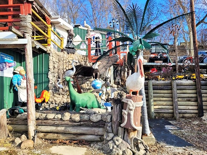 Outside, a menagerie of quirky decorations greets visitors – a first hint at the personality-filled experience that awaits inside.
