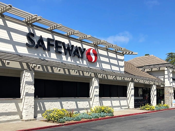 Even paradise needs groceries. Safeway's wine country architecture reminds you you're still in Healdsburg, even while buying toilet paper. 