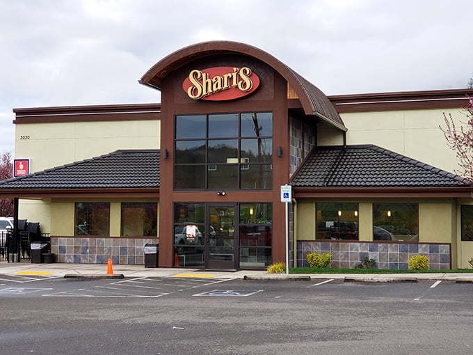 Shari's serves up pie and nostalgia in equal portions – where coffee's always fresh and conversation never gets old.
