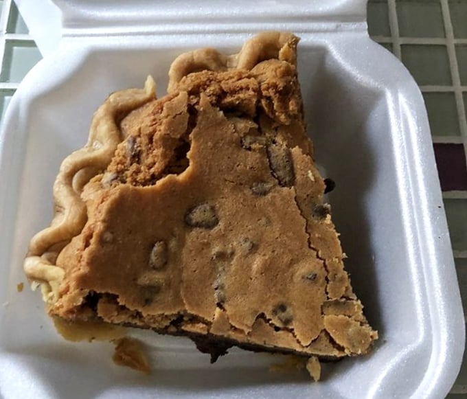 The Tollhouse pie—where cookie and pie have a delicious identity crisis. Crisp edges, gooey center, and not a regret in sight.