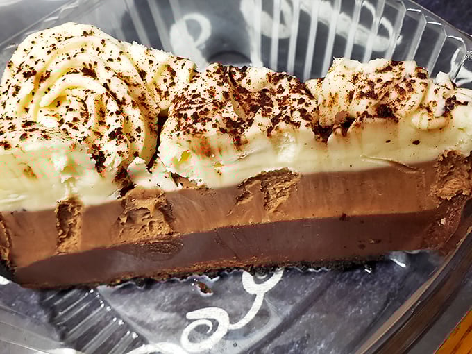 This chocolate dessert isn't just sweet—it's the kind of indulgence that makes you temporarily forget about things like "moderation" and "sharing."