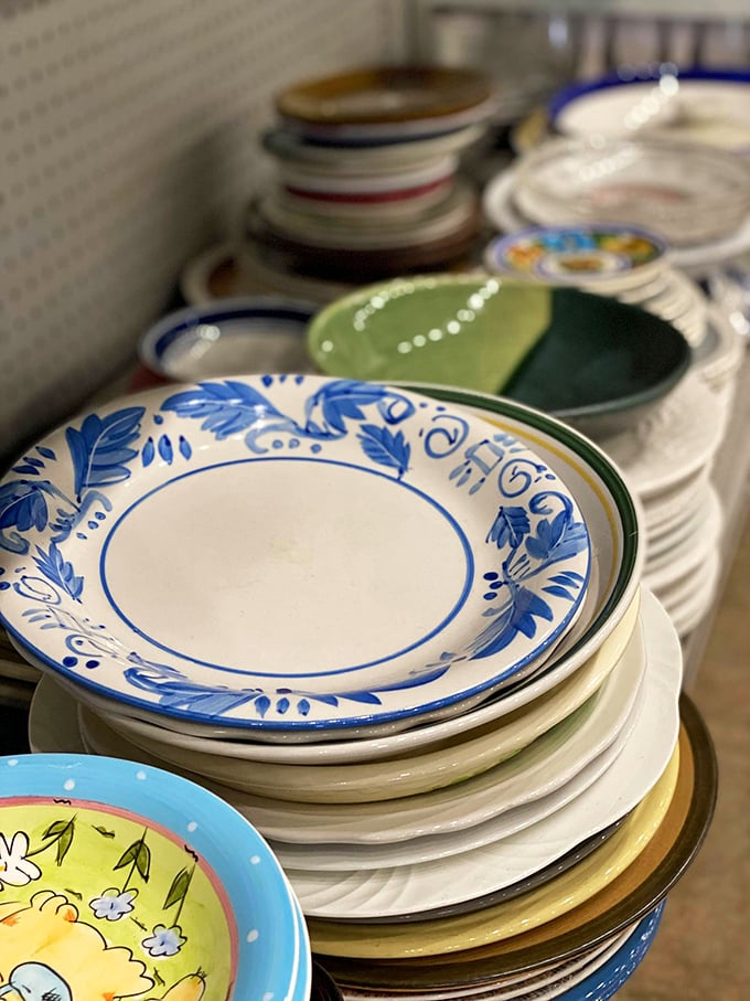 Plates with stories to tell! This blue and white beauty once held someone's special occasion dinner—now it's ready for your taco Tuesday.