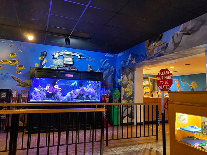 Vibrant underwater murals and a stunning aquarium create an immersive coastal experience. Even the décor reminds you that fresh seafood isn't just a meal—it's a celebration.
