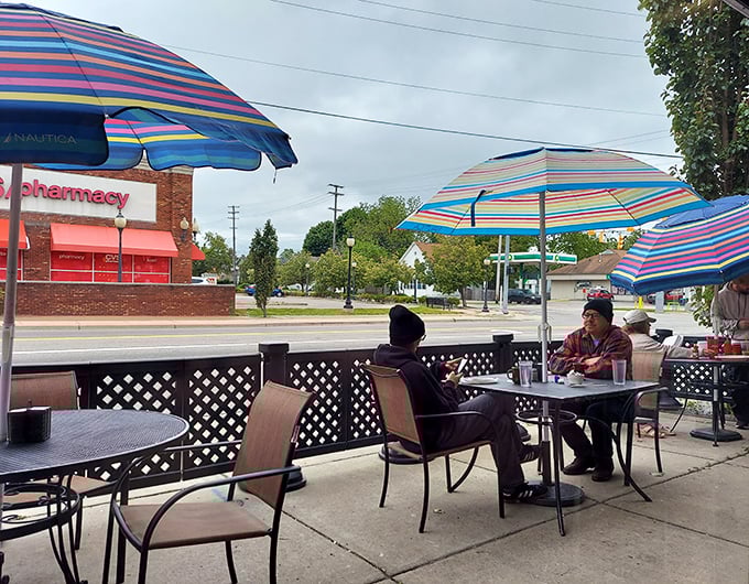 Outdoor dining where fresh air meets fresh-cooked eggs, proving paradise has many simple forms. 