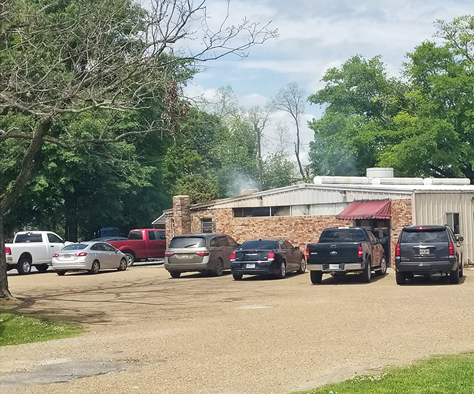When the parking lot looks like this, you know locals have figured out where the good stuff is hiding.