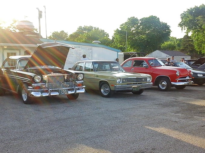 A parking lot that fills up early – the surest sign you've found a place locals don't want you to know about.