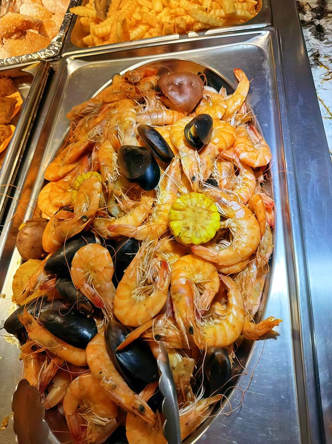 A seafood boil that brings the coastal experience inland. Plump shrimp and mussels swimming in their natural habitat – your soon-to-be-empty plate.