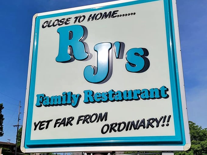 "Close to home... yet far from ordinary"—a slogan that perfectly captures RJ's essence. Truth in advertising never tasted so good.