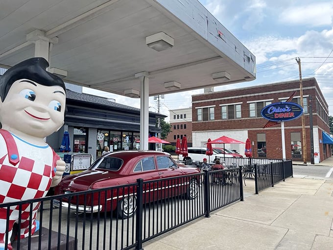 The view from the street says it all—this isn't just a meal, it's a destination. Even the building looks like it's smiling.