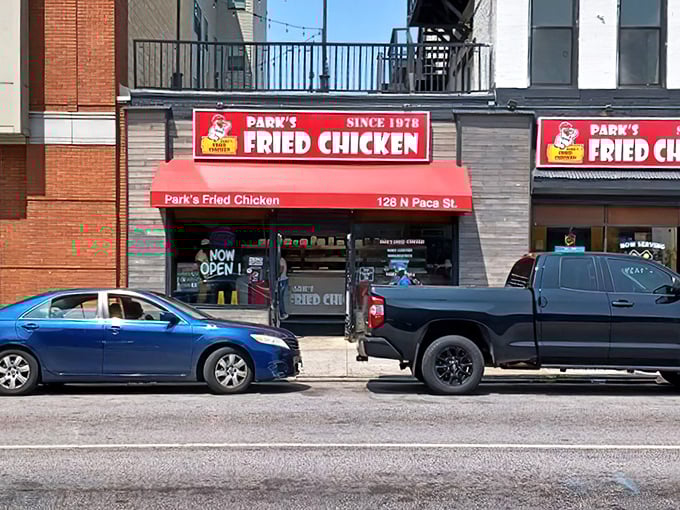 Park's Fried Chicken on N Paca St—a pilgrimage site for crispy chicken devotees. Even the cars seem to be lining up for a taste.