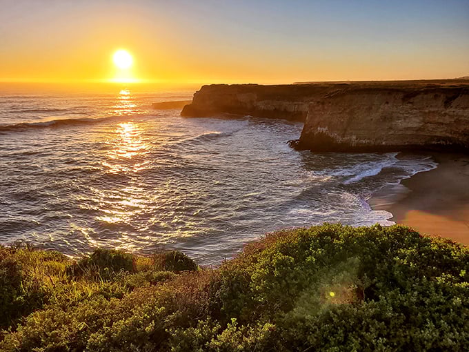 The Pacific sunset performance at Wilder Ranch never disappoints. No tickets required for this daily spectacle that outshines any Broadway show.