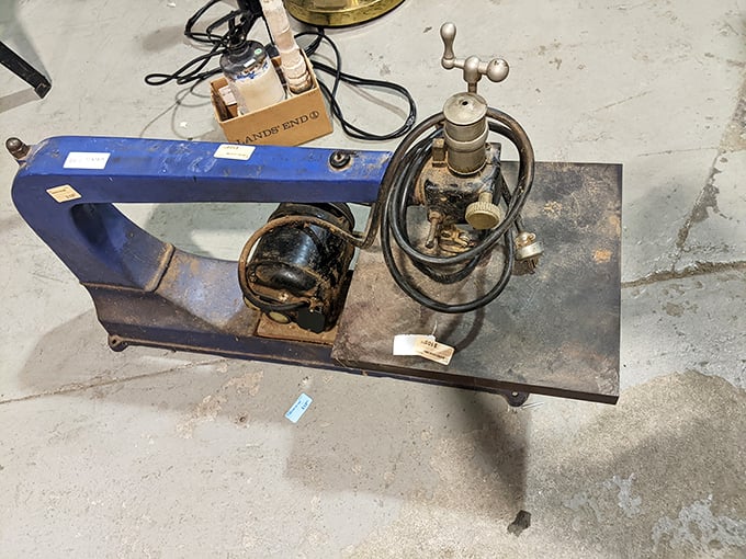 This vintage scroll saw looks like it could tell tales of craftsmanship from an era when "DIY" wasn't yet a hashtag.
