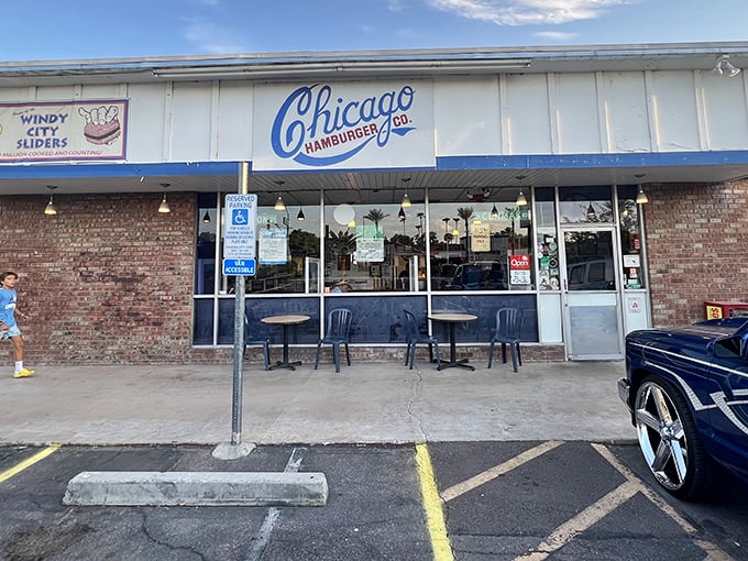 Chicago Hamburger Co's storefront promises Windy City magic in the desert. That blue and brick exterior practically whispers "authentic Chicago dogs inside!"