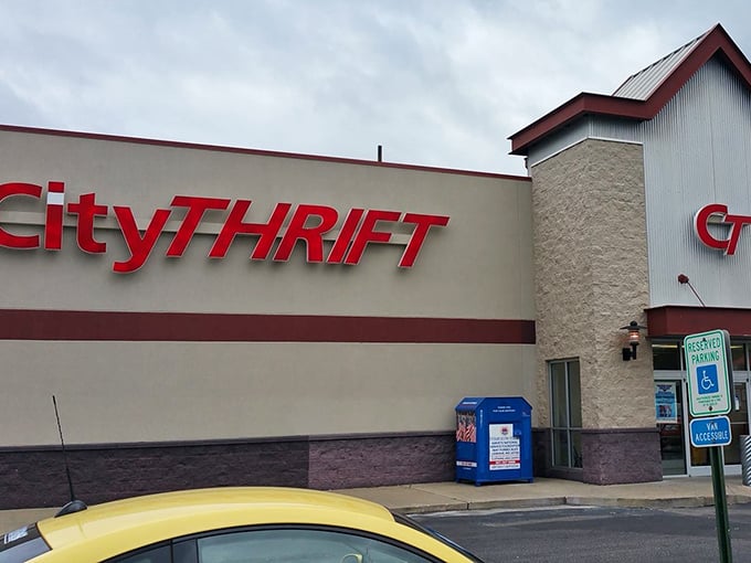 That red City Thrift sign beckons like a beacon of bargain-hunting bliss in Memphis.