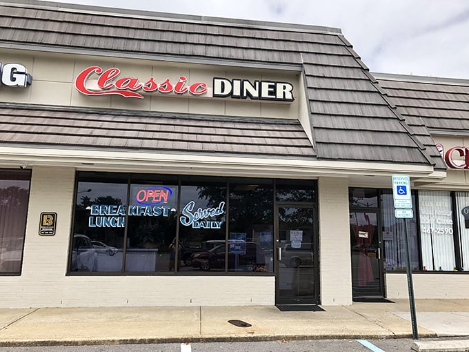 Classic Diner's storefront whispers "come in" like your favorite aunt calling you for Sunday dinner.
