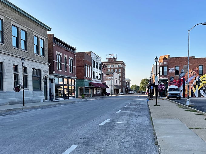 Downtown Creston: where the streets are emptier than my wallet after a big city shopping spree! This budget-friendly Main Street serves up small-town charm with a side of serious savings.