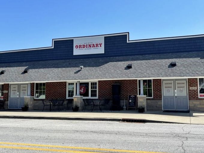 The unassuming exterior of New Bethel Ordinary hides pizza greatness within – like finding a diamond in your backyard.