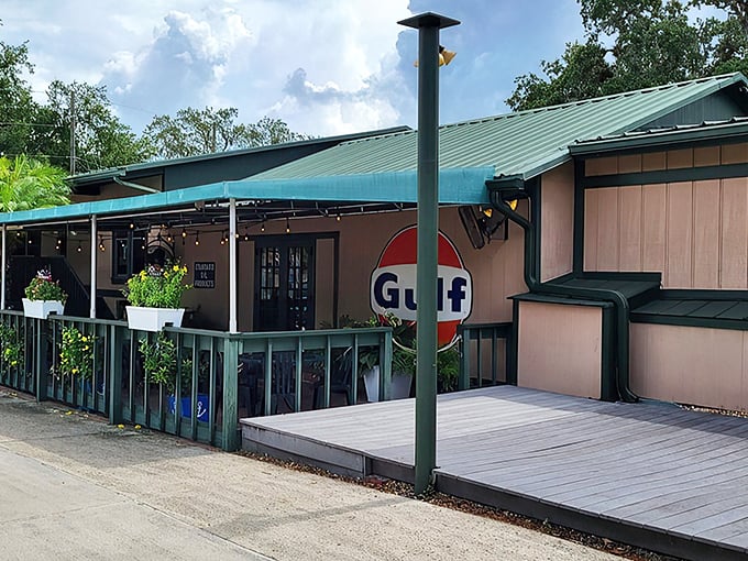 The Nauti Lobstah's unassuming exterior hides seafood treasures within. That Gulf sign isn't lying—ocean-worthy delights await behind those doors!