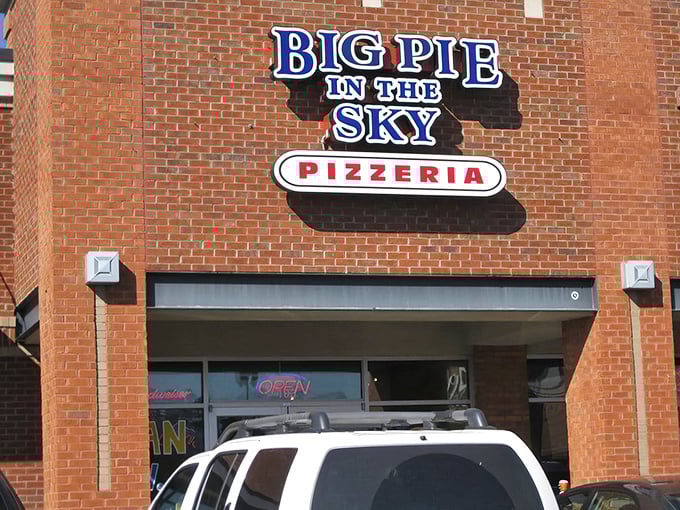 Big Pie in the Sky delivers exactly what the name suggests: pizza dreams come true. 