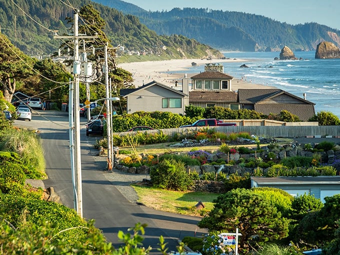 This is what happens when Mother Nature decides to show off – pure Oregon magic right here.