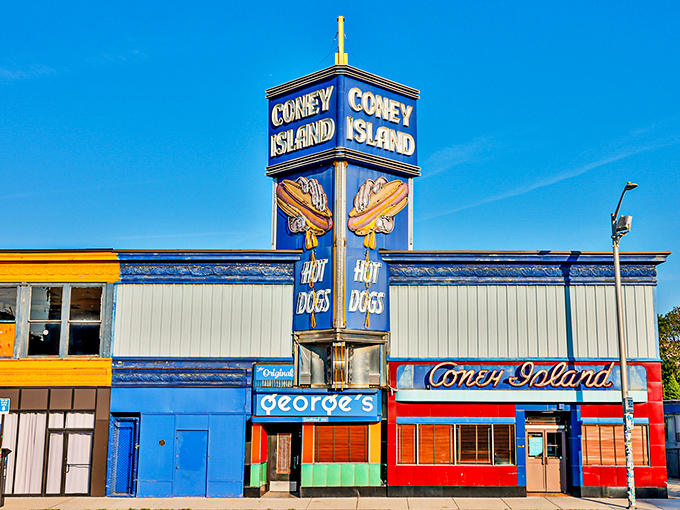 Like a time machine with mustard – this vintage hot dog palace promises the same snap and satisfaction your grandparents enjoyed.