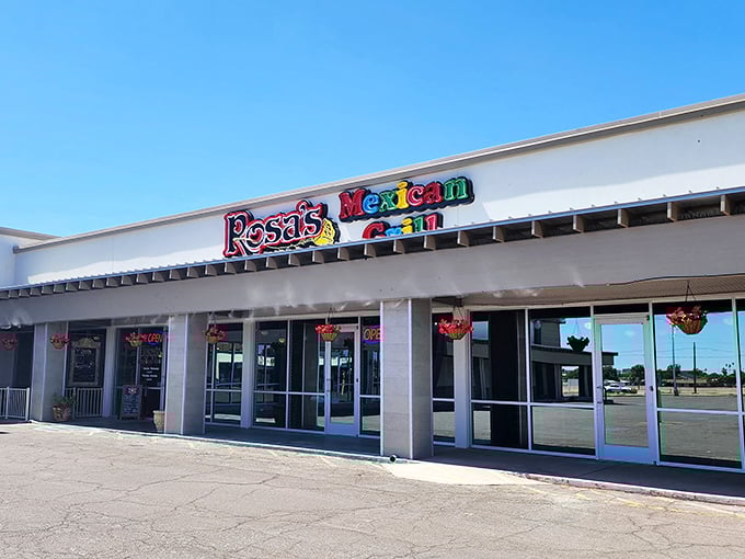 Rosa's vibrant exterior might be unassuming, but like your favorite character actor, it's what's inside that creates the unforgettable performance.