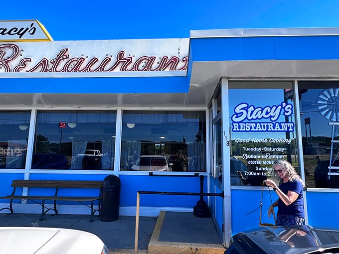 The bright blue exterior of Stacy's welcomes hungry travelers like a beacon of comfort food hope. Those cinnamon rolls are calling your name!