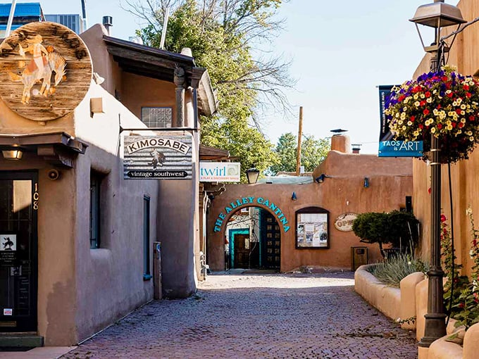 Taos' enchanting alleyways beckon with colorful galleries and shops – like a treasure hunt where the journey itself is the prize.