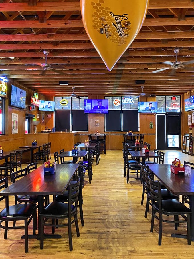 Exposed wooden beams and that hanging canoe tell you everything – this is where serious eating happens in a decidedly unstuffy atmosphere.