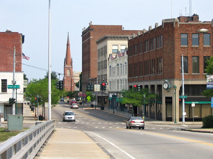 Downtown Elmira feels like stepping into a Norman Rockwell painting—if Norman had included "affordable rent" in his artistic vision.