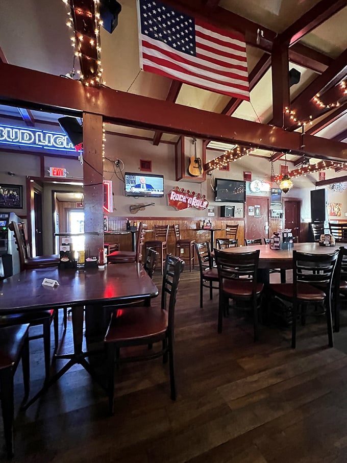 Step inside and the American flag, twinkling lights, and wooden beams tell you this isn't just a restaurant—it's Missouri's living room.