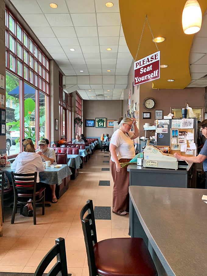 The iconic "Please Seat Yourself" sign perfectly captures Pete's no-fuss philosophy. Why stand on ceremony when there's breakfast to be eaten?