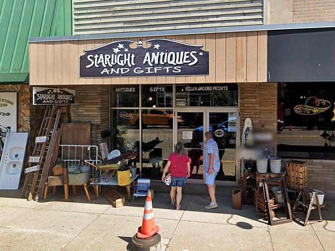 That iconic sign promises more than just shopping – it's an invitation to time travel through Ohio's past, one carefully curated artifact at a time.