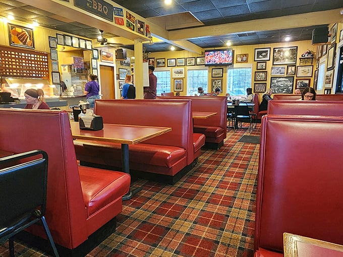 Red vinyl booths and plaid carpeting – not winning design awards, but who cares when you're about to experience meat nirvana?