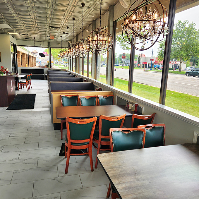 Those elegant chandeliers and cozy booths create the perfect atmosphere for your Egyptian food adventure.