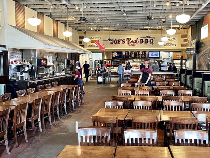 Cafeteria-style service with a smile – grab a tray and prepare for decisions that will haunt your taste buds forever.