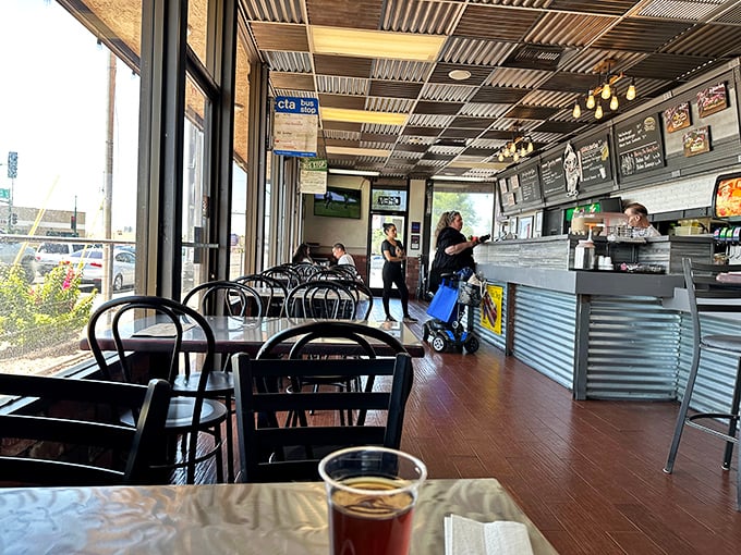 No-frills interior with industrial ceiling and simple furnishings – because when the food's this good, who needs fancy chandeliers?
