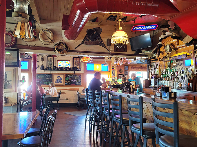 2. interior