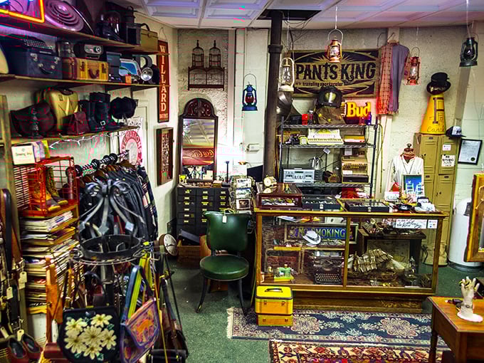 Every inch tells a story—vintage typewriters, the legendary "PANTS KING" sign, and treasures stacked to the ceiling create a collector's paradise.