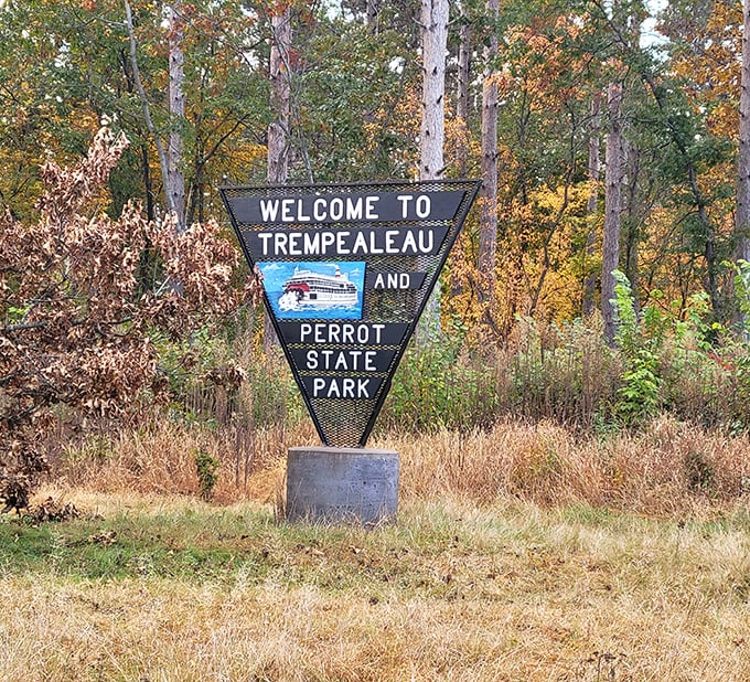 The sign that promises adventure and delivers – like a handshake agreement with Mother Nature herself.