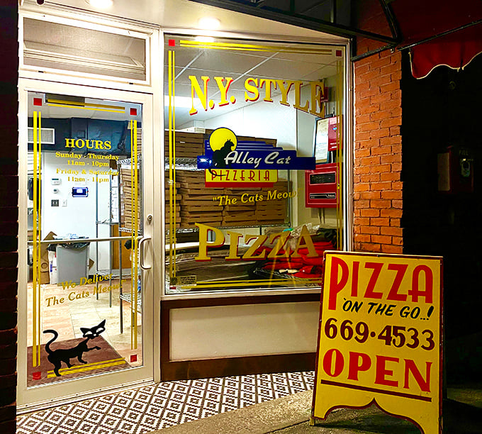 Don't judge this book by its cover - that tiny storefront packs serious pizza punch.