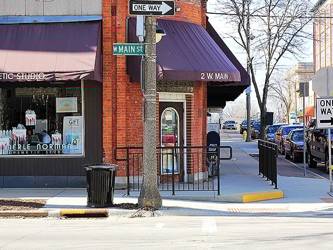 Where Main Street magic happens! This brick-and-awning corner of Freeport feels like stepping into a Norman Rockwell painting—minus the expensive real estate.
