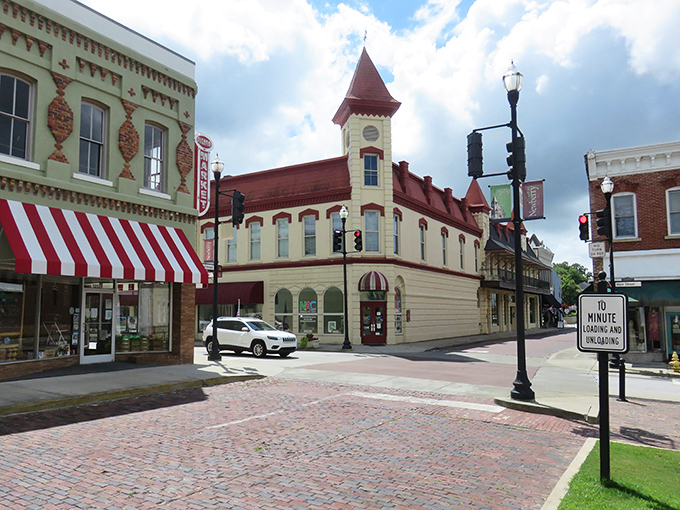 This courthouse beauty anchors a town where your retirement dollars work harder than a busy bee.