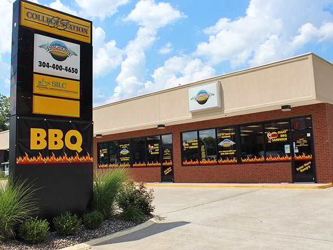 Ridge View's storefront might not stop traffic, but that sign with flames promises what your taste buds really want - serious BBQ business.